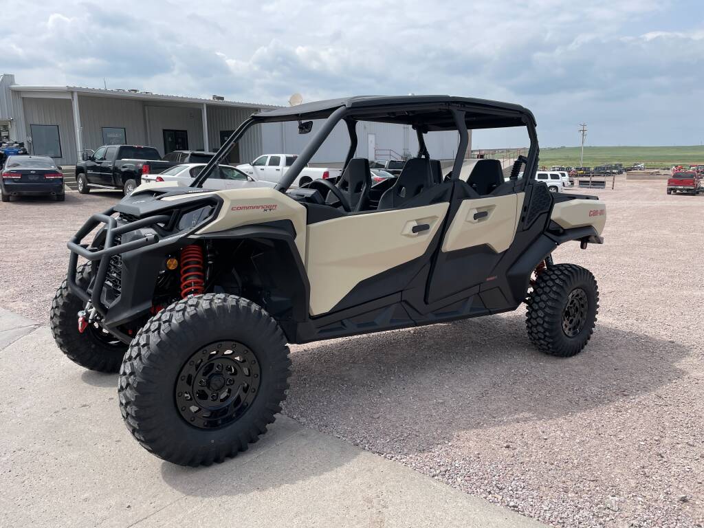 2023 Can-Am Commander MAX XT-P 1000R – 3K GOLF CARTS